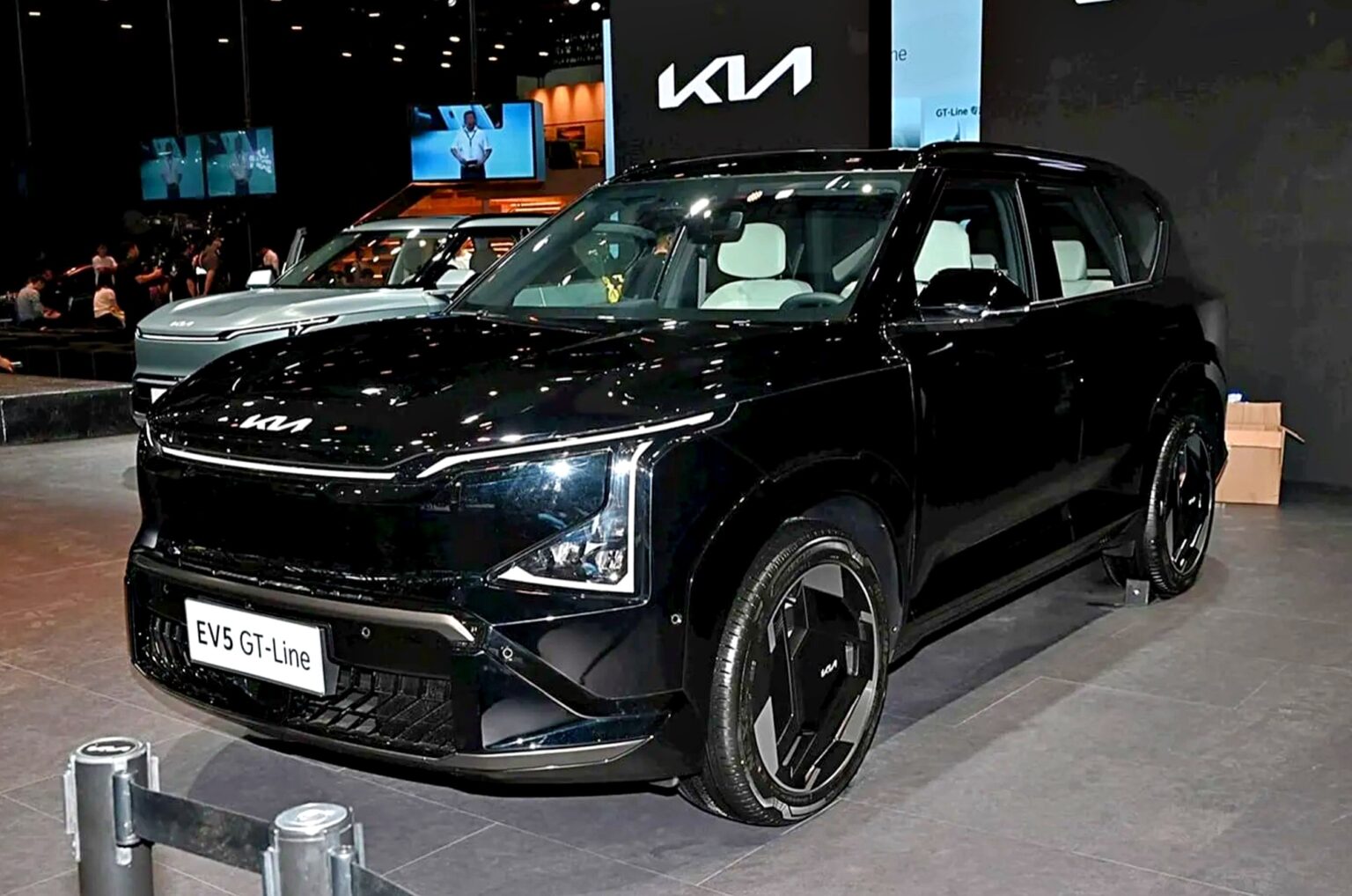 "쏘렌토, 스포티지 아니다" 720km 달리는 의문의 기아 SUV, 중국에 등장