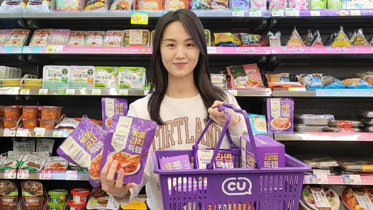 동네 가게 다 망해 "갈 곳이 없다" 했는데... 80대 할머니 얼굴에 번진 웃음꽃