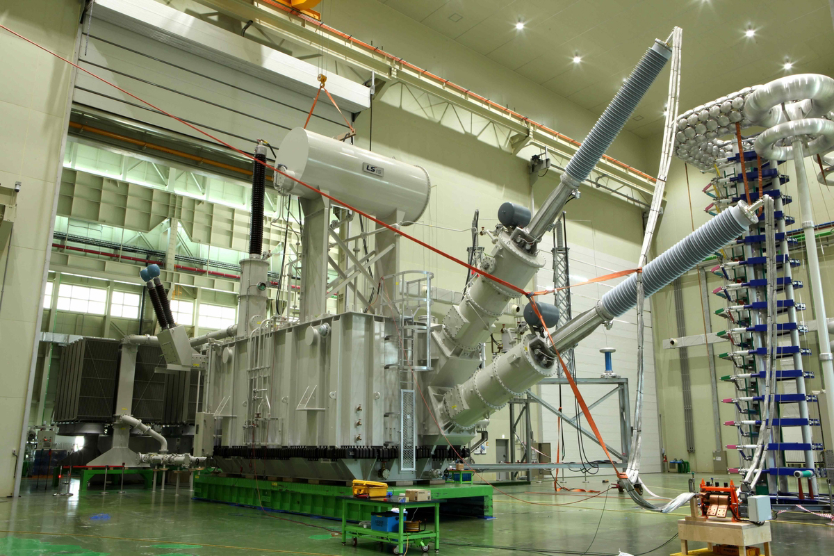 세계적 불황 뚫더니 “줄줄이 짓는다”…간만에 들려온 희소식에 ‘활짝’